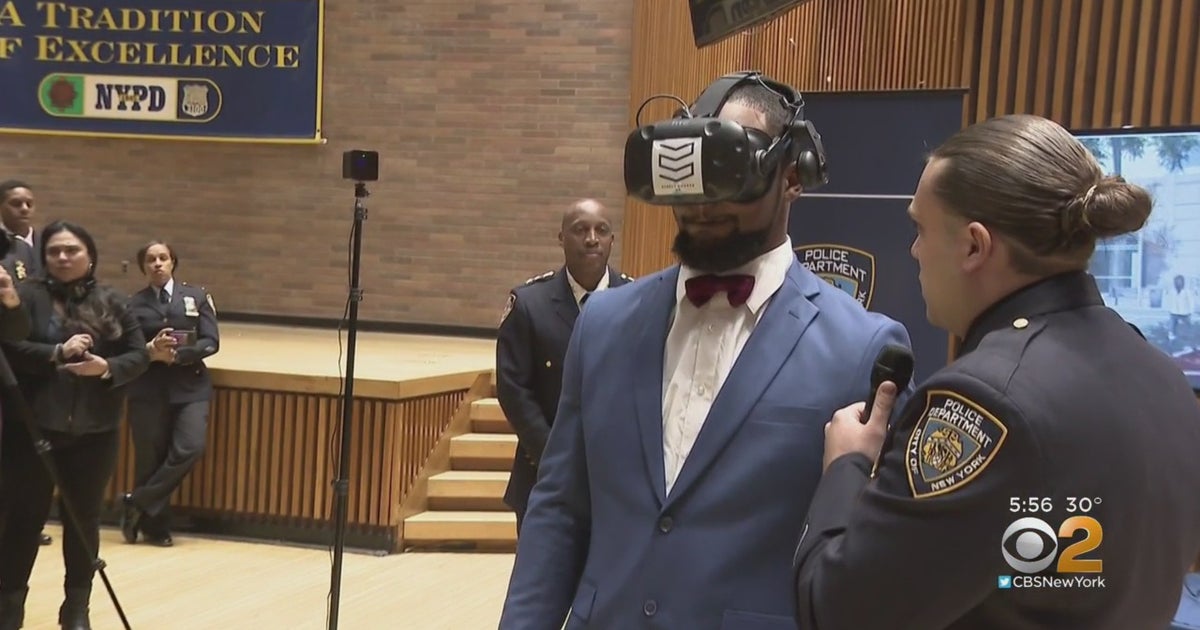 NYPD Using Virtual Reality To Help Strengthen Ties With Community - CBS ...