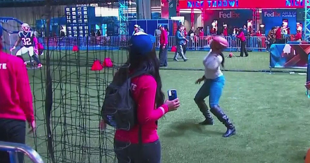 Super Bowl Experience Begins 1 Week Ahead Of The Game In Atlanta - CBS ...