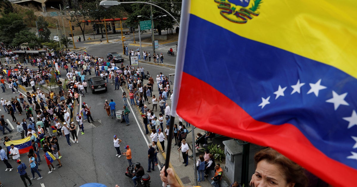 Jailed US citizen in Venezuela: Man released after five years - CBS News