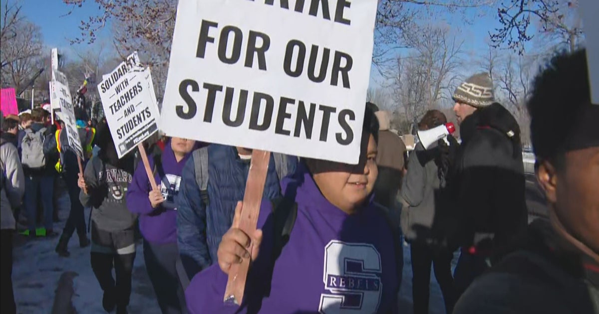 Some Students Join Picket Line During DPS Teachers Strike - CBS Colorado