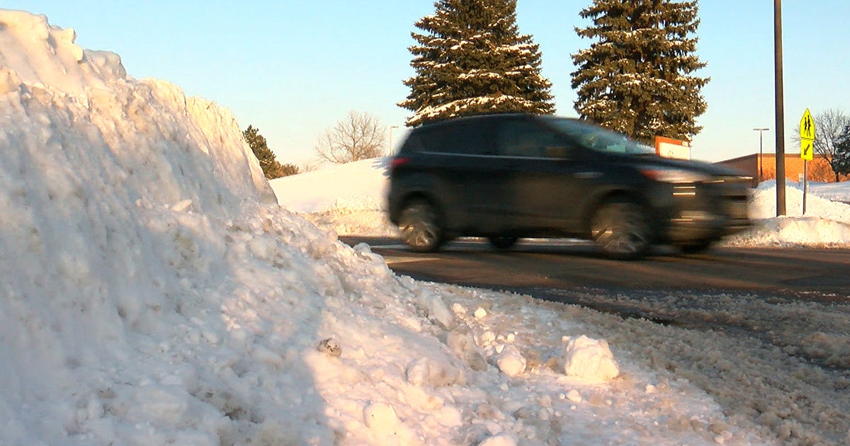 High Snowbanks Provide Another Hazard For Minnesota Drivers - CBS Minnesota