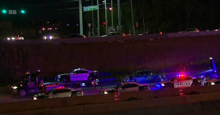 Dallas Police Officer Injured After Driver Crashes Into Squad Car - CBS ...