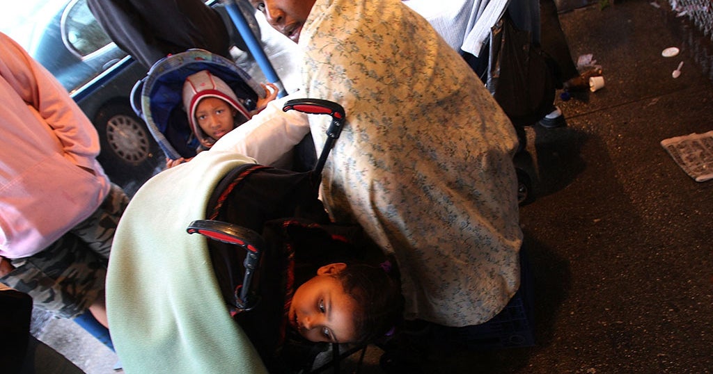 Study Shows How Homelessness Impacts NYC's School Children - CBS New York