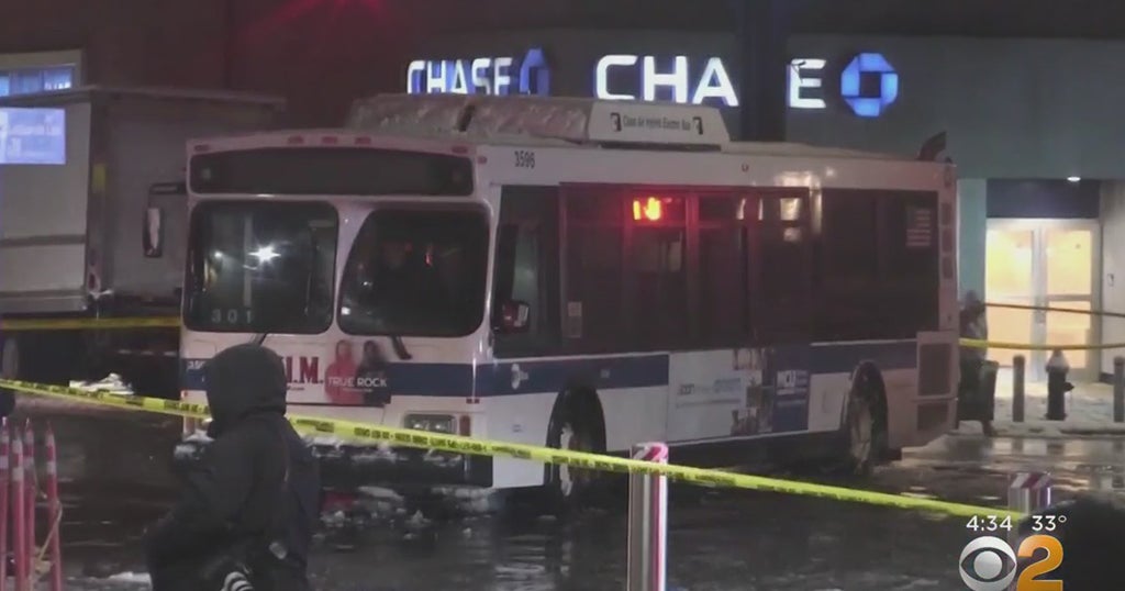 Man Fatally Struck By MTA Bus In Jackson Heights, Queens - CBS New York