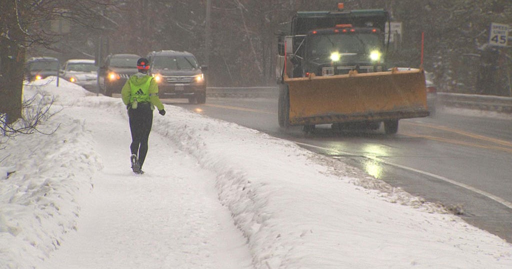 Boston Marathon Runners Continue Training Despite Bad Weather - CBS Boston