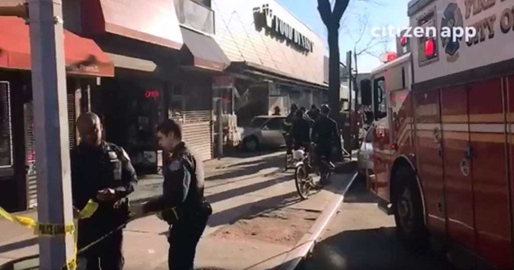 Car Smashes Into Queens Supermarket - CBS New York