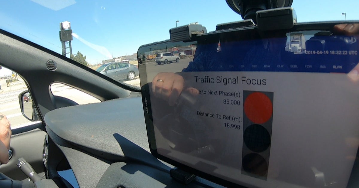'Smart Vehicle' Technology Enables Communication Between Car, Traffic ...