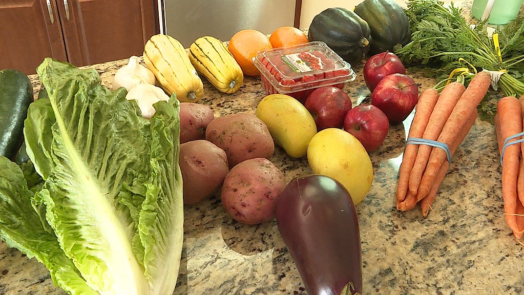Service Gives Misfit Fruits, Vegetables A Home, Reduces Waste - CBS Boston