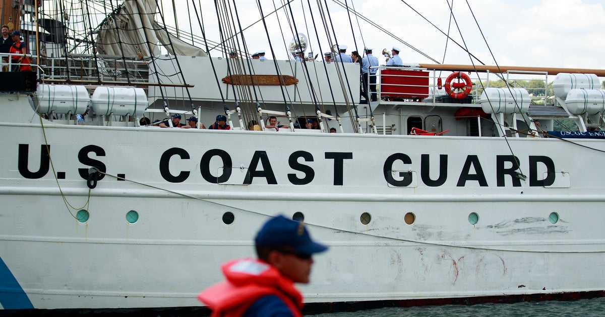 Coast Guard Rescues 6 Off Coast Of Virginia After Boat Overturns In ...