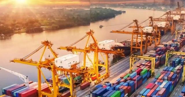 Who pays tariffs on imported goods: China or U.S. customers? - CBS News