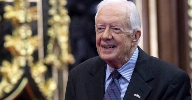 Former President Jimmy Carter recovering from broken hip after fall ...