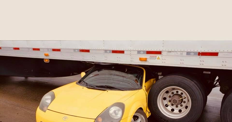 Driver Walks Away After Nearly Being Crushed On Stockton Freeway - CBS ...