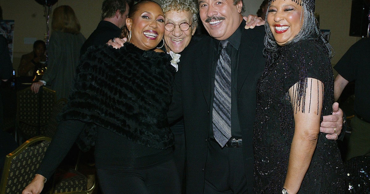 Stars Mourn Former Comedy Club Co-Founder, Stand-Up Comic Sammy Shore ...