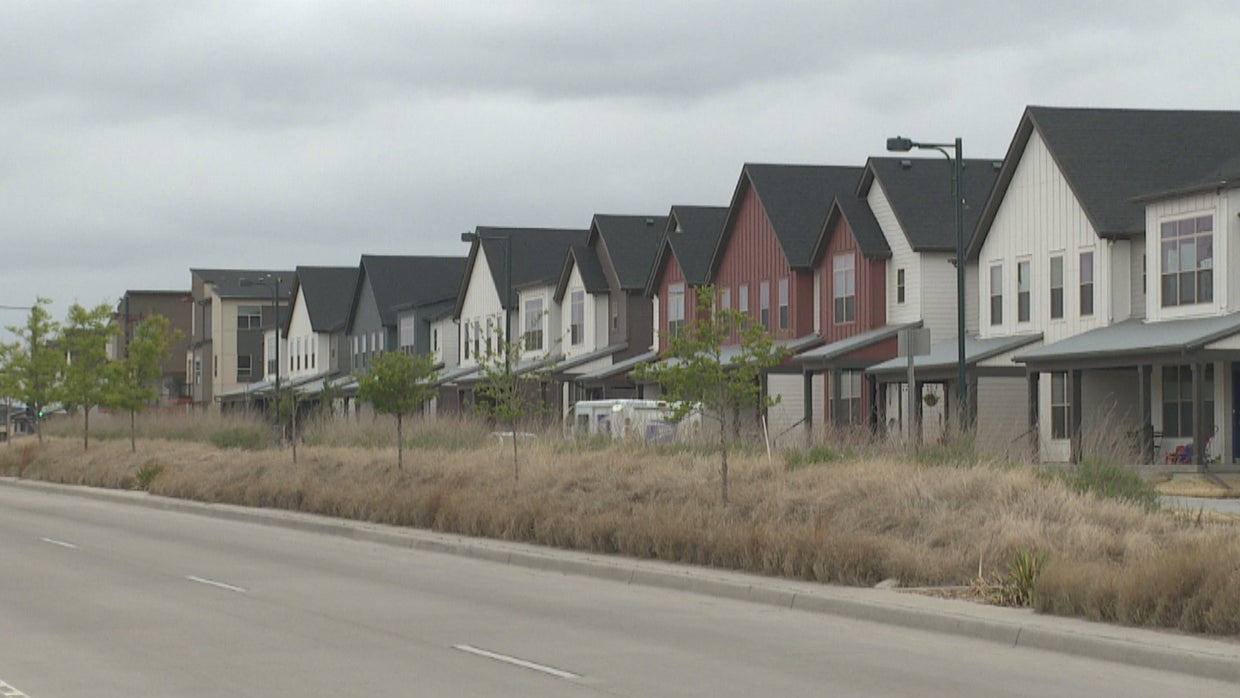 Stapleton Neighborhood Is Now Central Park After Final Vote - CBS Colorado