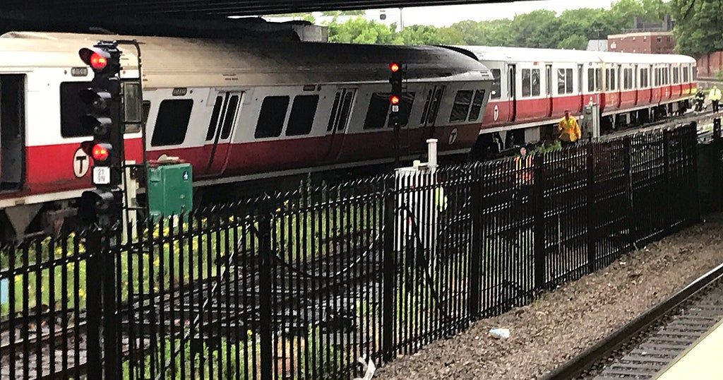 Red Line Derailment Not Operator's Fault, MBTA Says - CBS Boston