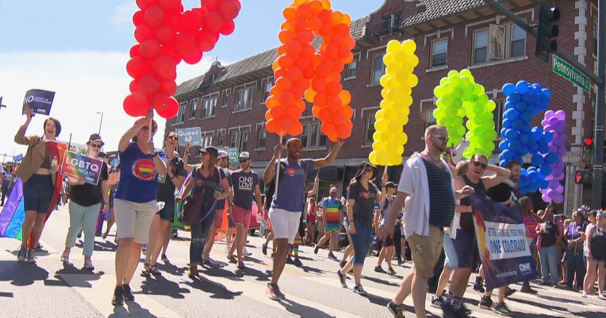 Father Uses Denver Pride Parade To Teach Son About Love & Acceptance ...