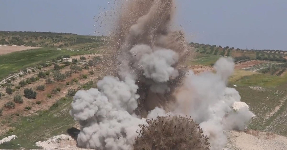 Syrian civil war: Bombings hit hospitals inside Idlib - CBS News
