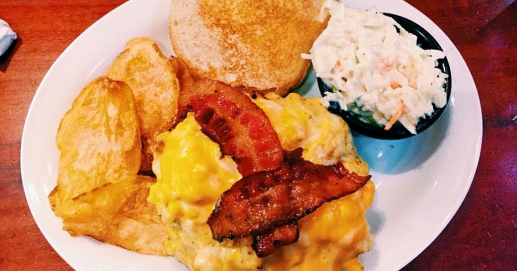 3 Popular Spots To Score Burgers In Boston - CBS Boston