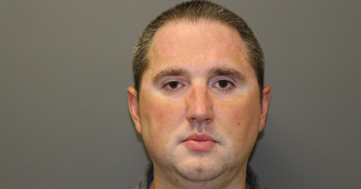 Dallas Police Officer Accused Of Writing Fake Tickets Arrested - CBS Texas