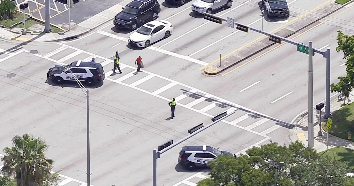 Traffic Affected In Police-Involved Crash In North Miami Beach - CBS Miami