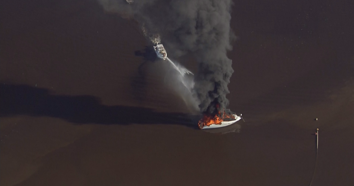 Heavy Black Smoke Erupts From Boat Fire On Delaware River - CBS ...