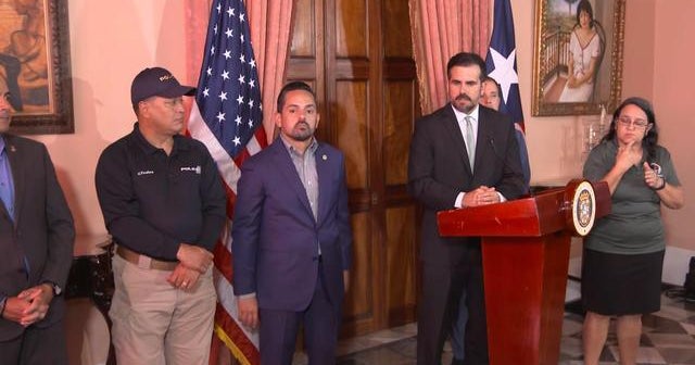 David Begnaud questions Puerto Rico's governor - CBS News