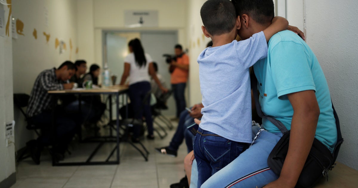 ACLU files lawsuit against Trump administration asylum rules - CBS News