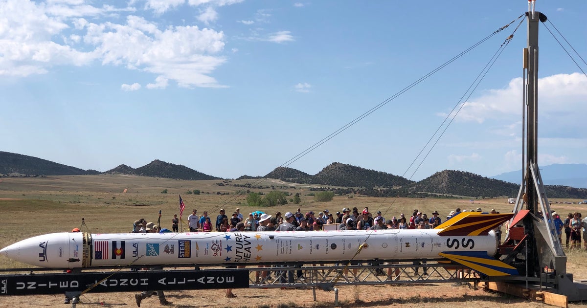 'Liftoff!': Colorado Students Launch Massive Sport Rocket - CBS Colorado