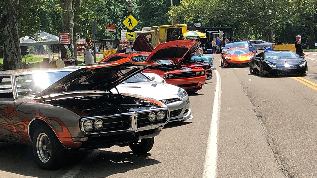 'Pistons In The Park' Car Show Cruises Into Pittsburgh - CBS Pittsburgh