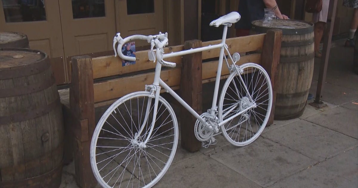 Denver Cruisers Dedicate Ride To 2 Bicycling Victims - CBS Colorado