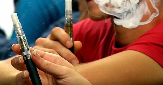 Illinois death may be the first linked to vaping - CBS News