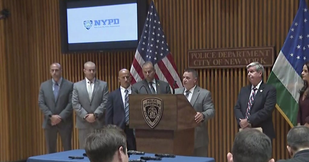 NYPD: 15 Arrested, Guns And Drugs Seized In HNY Queens-Based Gang - CBS ...