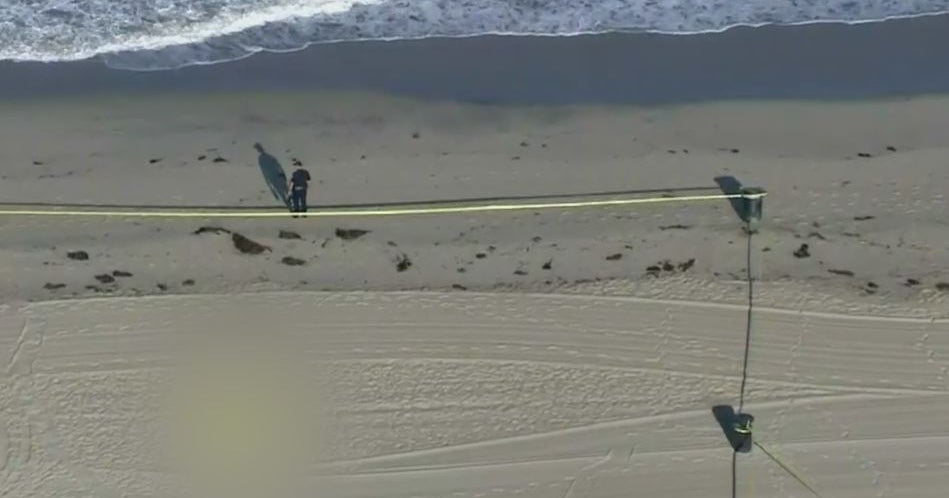 2 Men Found Dead On Torrance Beach - CBS Los Angeles