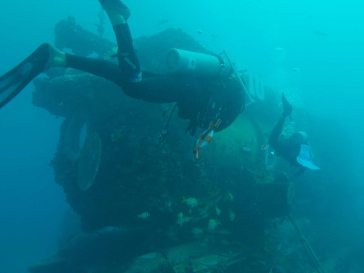 Eye on Earth: Studying Earth's climate by living under the sea - CBS News