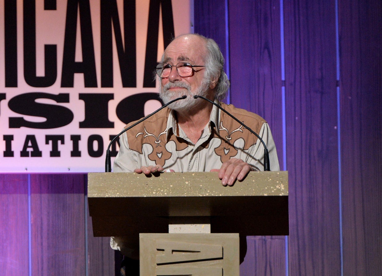 Robert Hunter has died; Grateful Dead songwriter dies at age 78 — cause ...