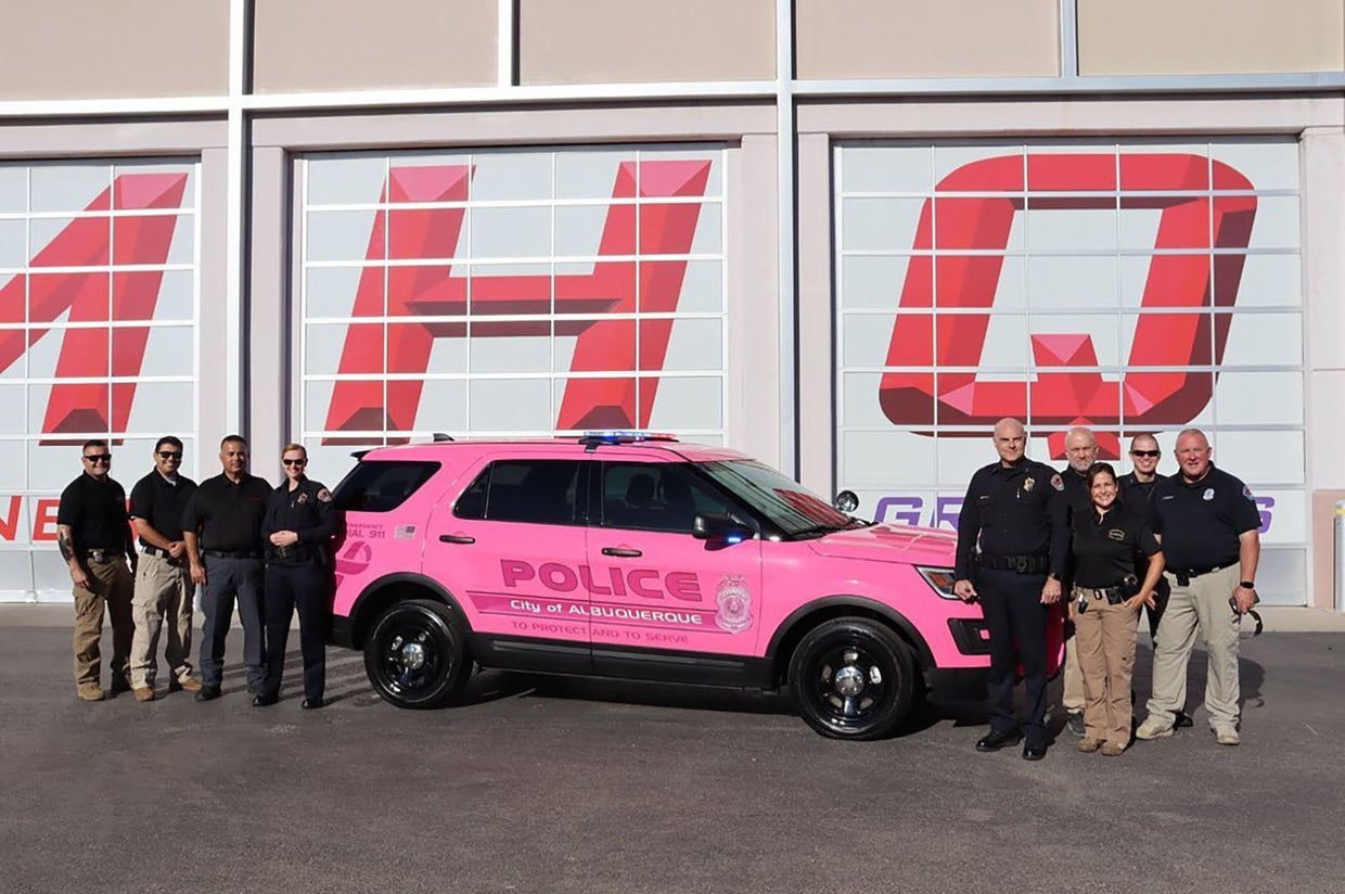 A Police Department Paints A Patrol Car Pink For Breast Cancer ...