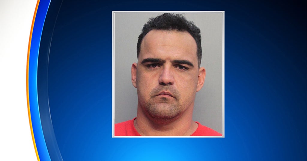 Coral Gables Police Arrest Suspected Peeping Tom Cbs Miami