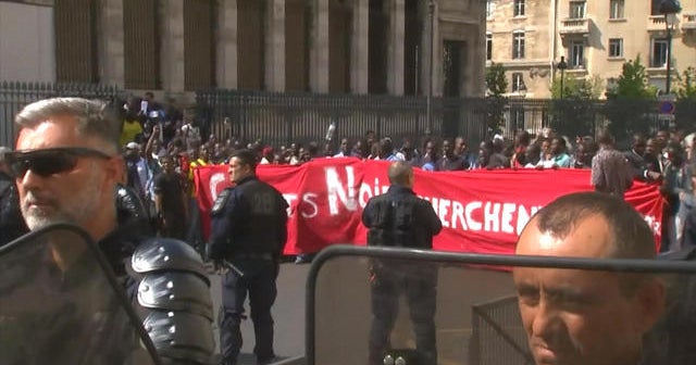 Undocumented immigrants risk deportation to protest for rights in ...