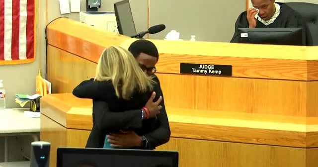 Gesture of compassion from Botham Jean's brother sparks discussion of ...