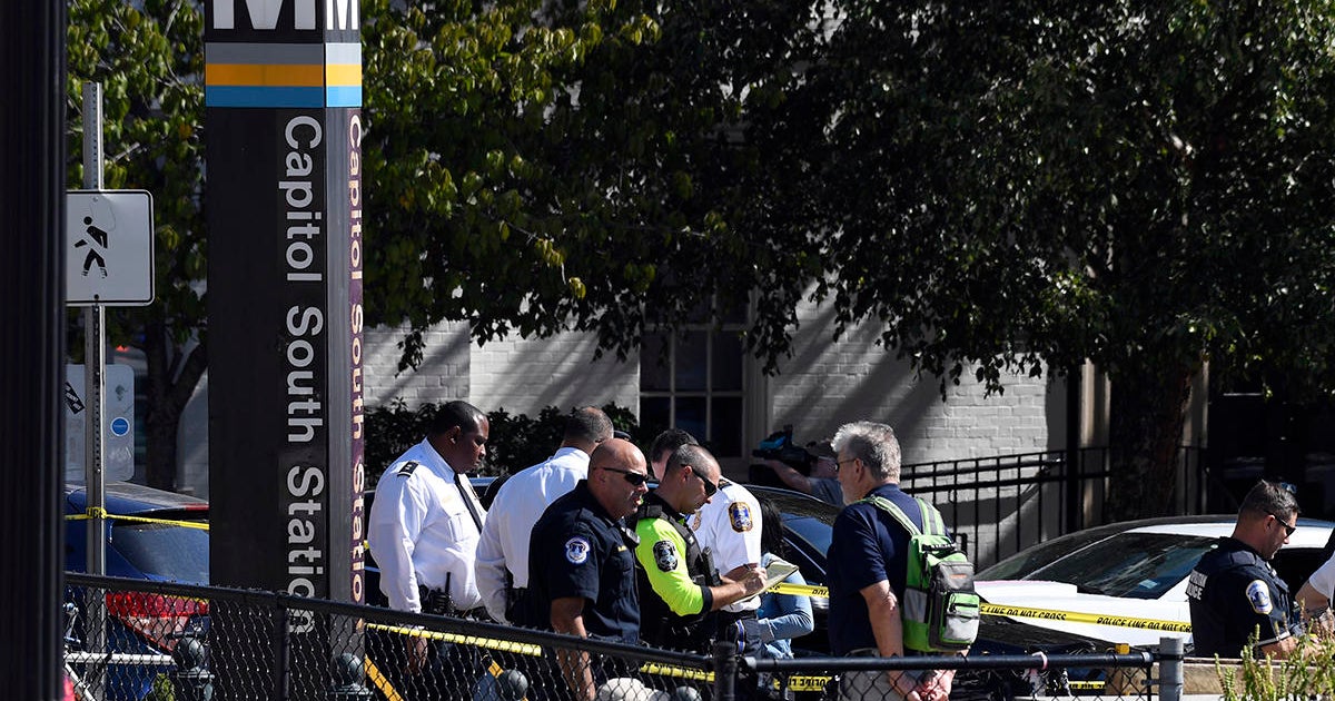DC Metro stabbing: Washington area police questioning teen wanted for ...