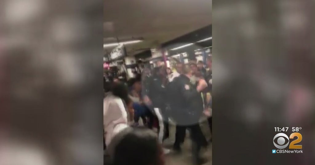 City Officials Question Officer's Actions During Subway Fight With ...
