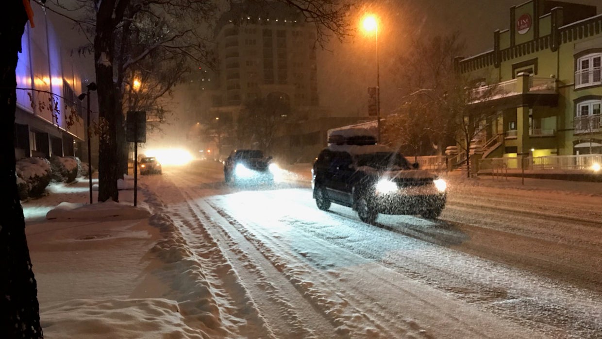 New Snowstorm Hits Denver Area, But Not Many Schools Close - CBS Colorado