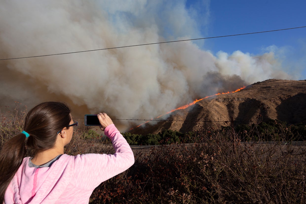 PHOTO GALLERY: Crews Battle Easy Fire In Simi Valley