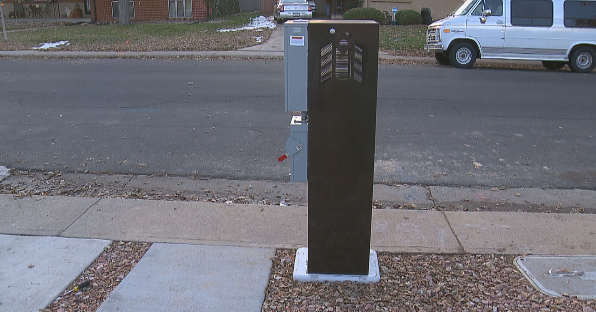 Aurora: Mysterious Box In Woman's Yard Is Power For A Small Cell ...