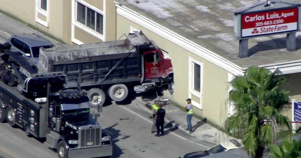 8 Vehicles Involved In Crash Which Sent Dump Truck Careening Into SW ... 8 Vehicles Involved In Crash Which Sent Dump Truck Careening Into SW ...