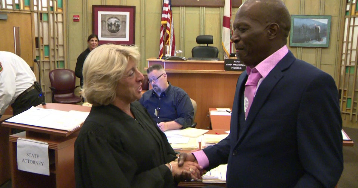 Miami-Dade Veterans Treatment Court Provides A Village Of Support - CBS ...
