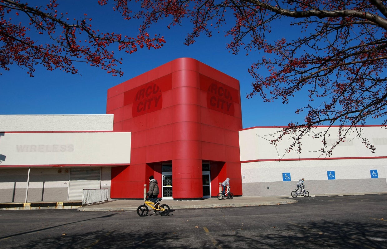 Mall stores that don't exist anymore