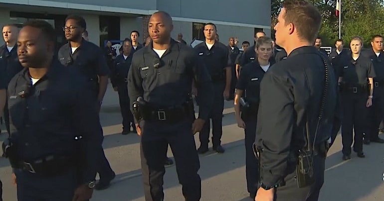 Some Familiar Faces Among New Dallas Police Department Recruits - CBS Texas