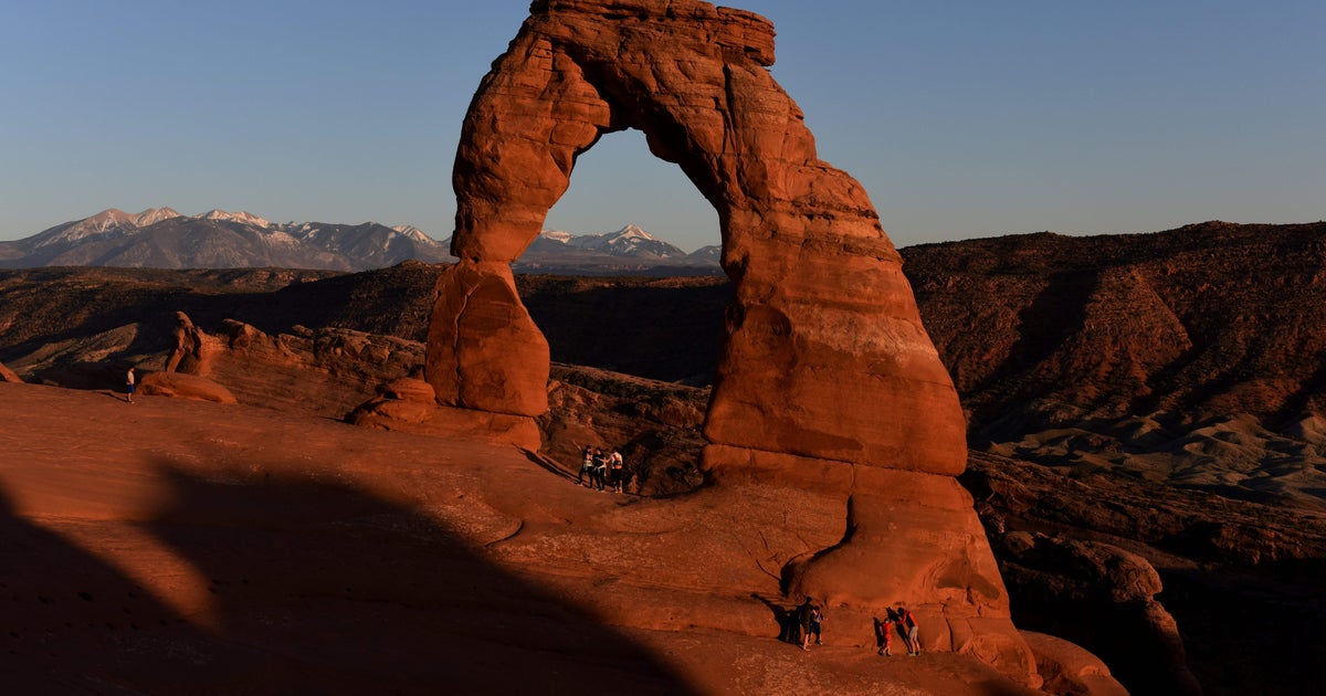 Two Californians Die While Hiking To Delicate Arch In Arches National ...