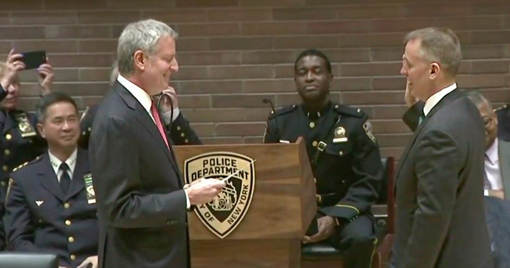 Dermot Shea Sworn In As New NYPD Police Commissioner - CBS New York